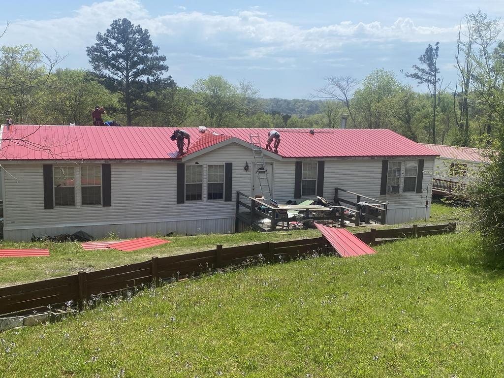 Metal, Poly, TPO and Asphalt Shingle Roofing - Roofing World® of Alabama