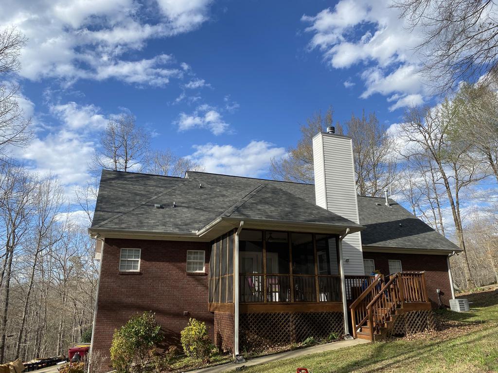 Metal, Poly, TPO and Asphalt Shingle Roofing - Roofing World® of Alabama